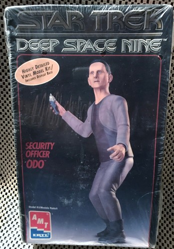 1995 AMT Ertl Star Trek Deep Space Nine Security Officer ODO Model Kit ...