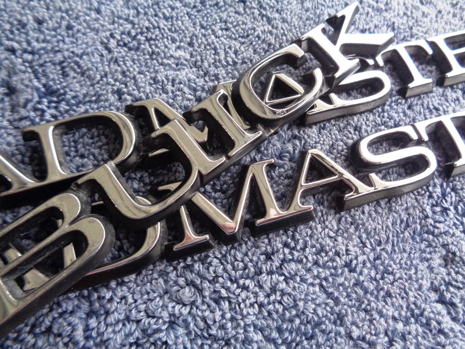Nice Genuine GM 91-96 ROADMASTER Body Chrome Nameplate Ornament Script ...