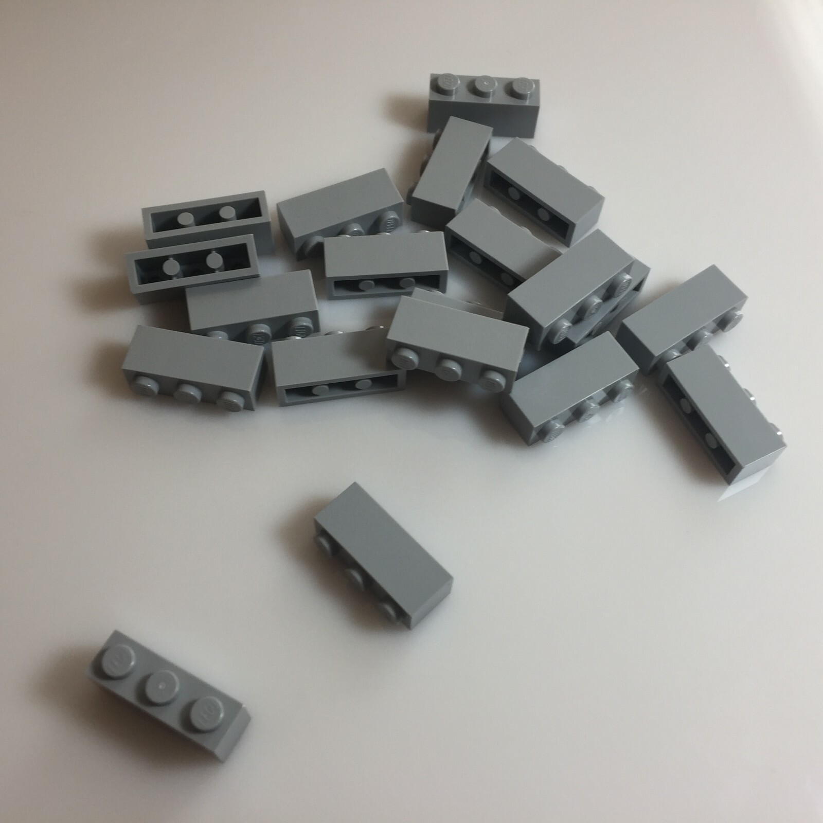 20 per lot NEW LEGO 1x3 Medium Stone Grey Bricks 3622/4211428 light ...