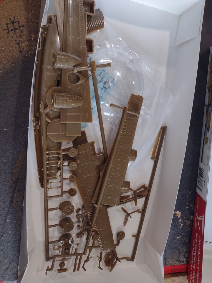 ATLANTIS TOY & HOBBY INC. B-24J Liberator Bomber Buffalo Bill Model Kit ...