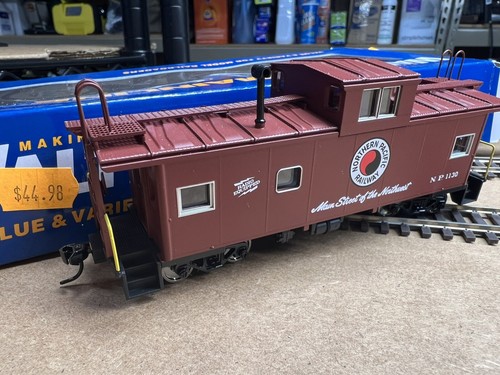 Walthers Mainline 910-8777 NORTHERN PACIFIC Wide Vision Cupola Caboose #1130 NIB | eBay