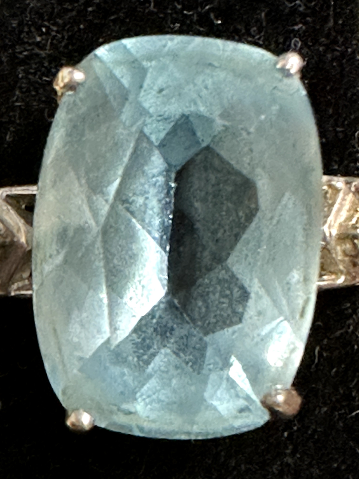 Stunning Light Blue Square Topaz Ring Size 7 WT 3.89G - Gem