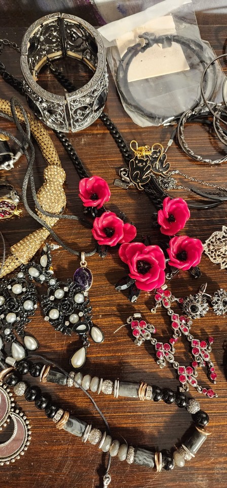 Unique Jewelry Lot. Some Signed. All Wearable. Black And Silver Tone ...