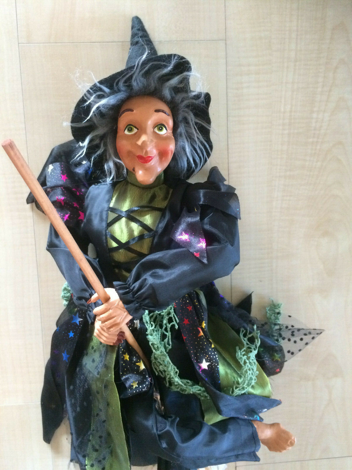 Hexe-47 cm-freundlich-Faschingsdeko-Hexenfiguren-Hexen-Deko-Halloween ...