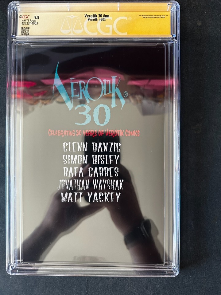 Verotik 30th Anniversary Edition Puppeteer Lee CGC 9.8 Signed By Glenn ...
