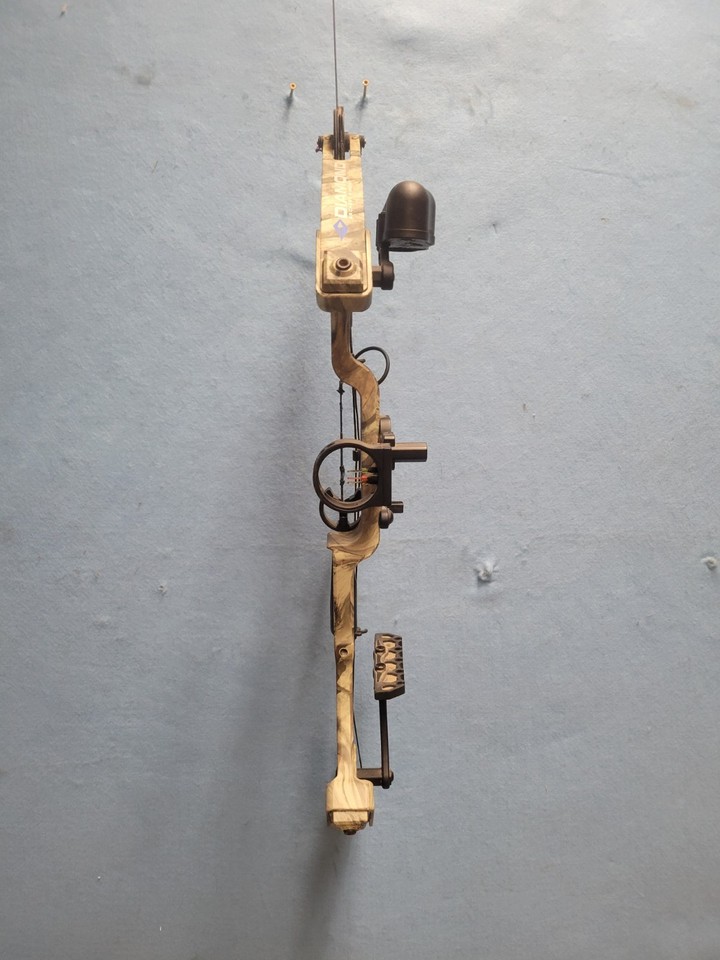 Diamond Razor Edge Compund Bow LH 30 T0 60lbs | eBay