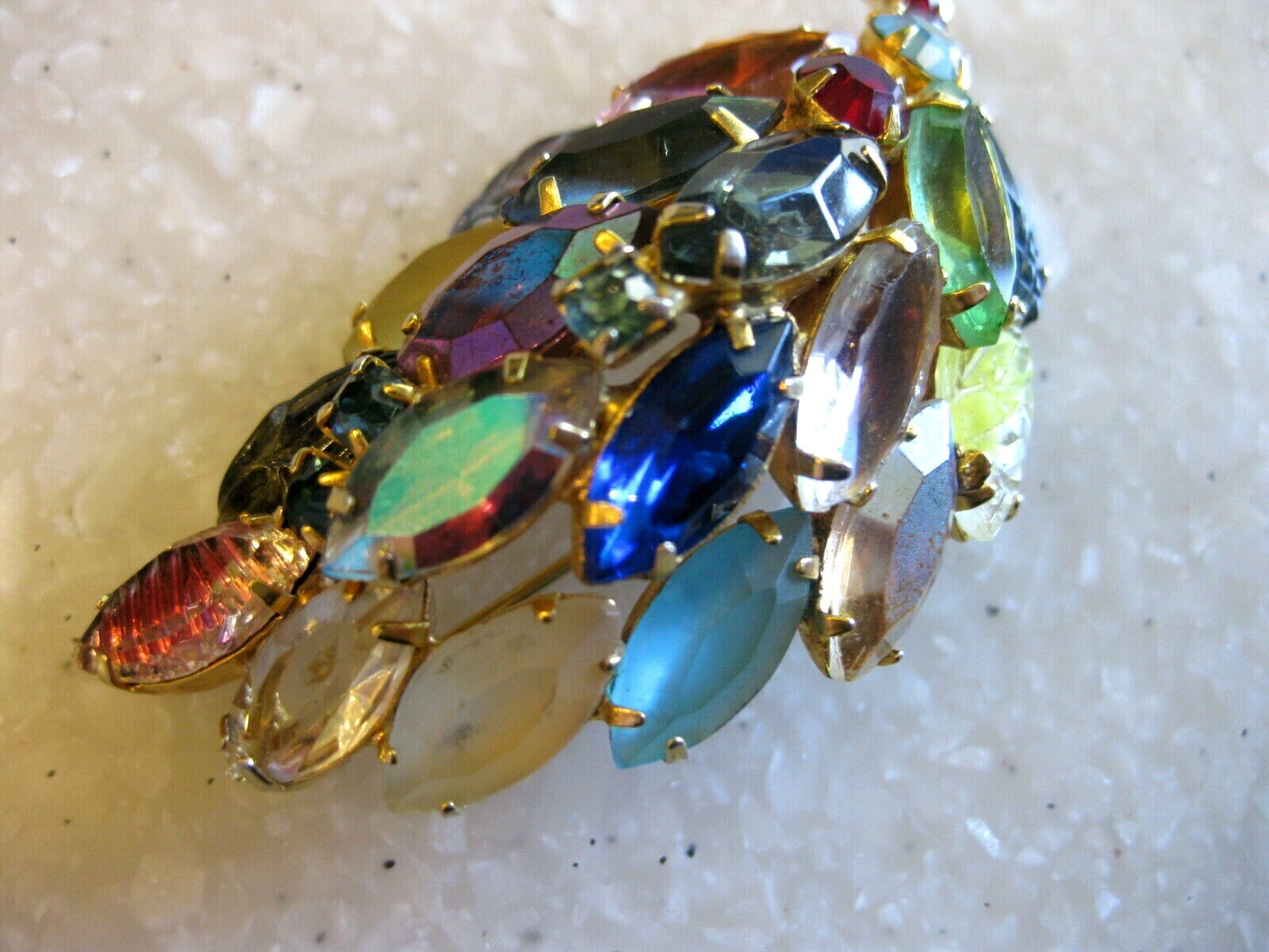 Exceptional Pin Brooch, Solid & Art Glass Marquise Op… - Gem