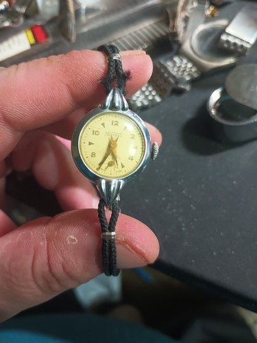 Vintage Ladies Norbee Shock Resistant Anti-Magnetic Swiss Made Watch ...