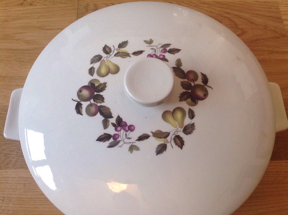 1 Tureen with Lid by Midwinter Fine Tableware Evesham Pattern 1962 / ...