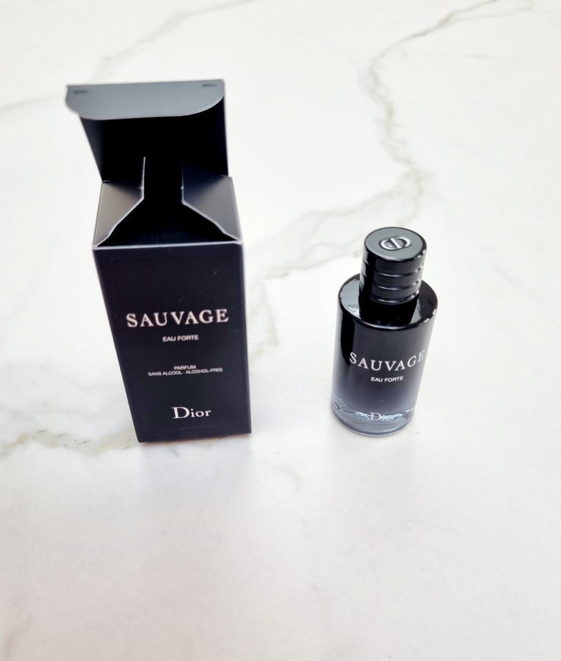 Christmas Gift -- Dior Sauvage Eau Forte Parfum Alcohol-Free 10ml ...