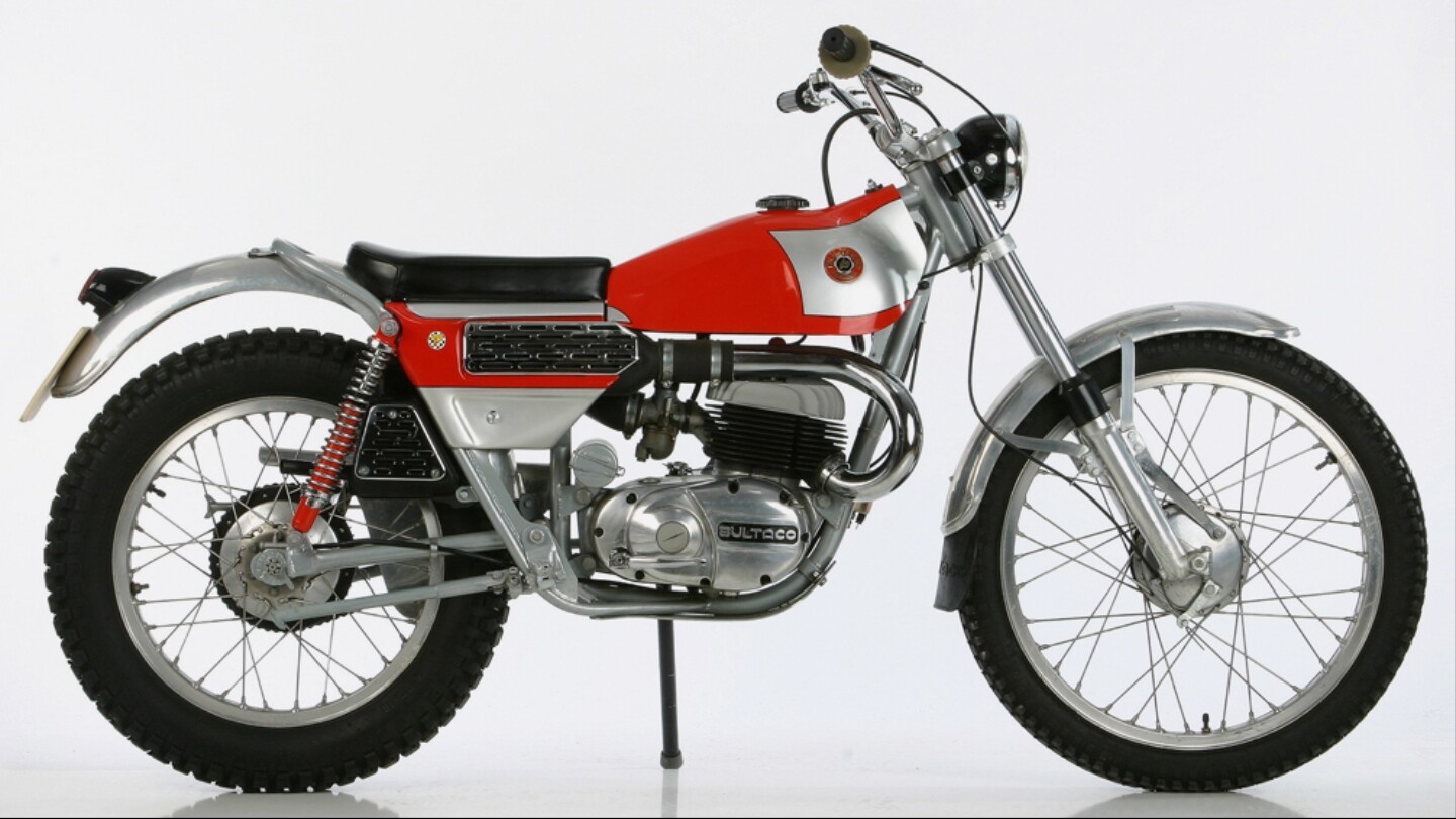 BULTACO SHERPA BODY KIT NEW SHERPA T 49 GAS TANK + SIDE PANELS BASE ...