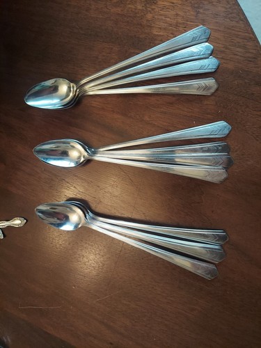 Pinehurst 12 Ice Teaspoons Vintage 1931 Oneida Imperial Silver plate ...