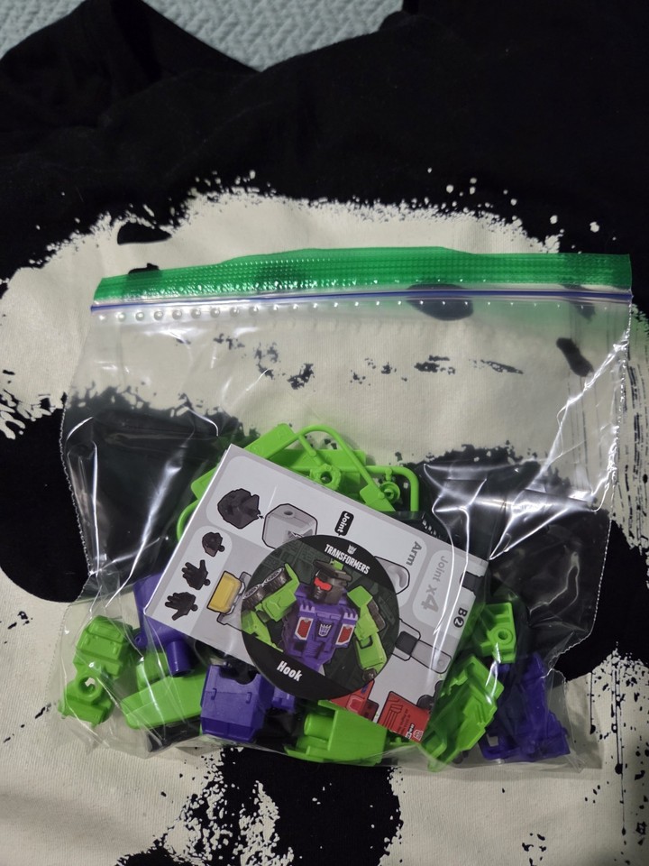 Lot of 4 Transformers Blokees Bumblebee, Hook, Ultra Magnus (DW ...