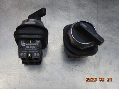 1 Telemecanique ZB2-BE101 / ZB2-BE102 Switch w/ Selector Knob TWO ...