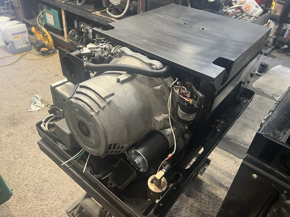 ONAN MARQUIS 5000 WATTS RV MOTORHOME GENERATOR (Needs Work Click On ...