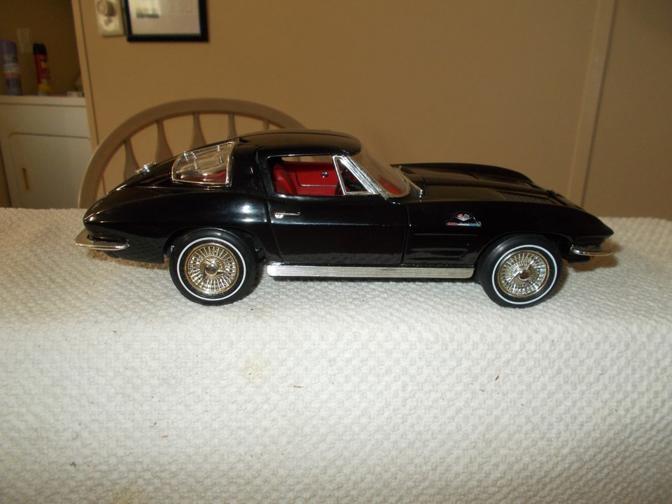 2-CHEVROLET CORVETTES 63 SPLIT WINDOW/65 COUPE 1/18 SCALE | eBay