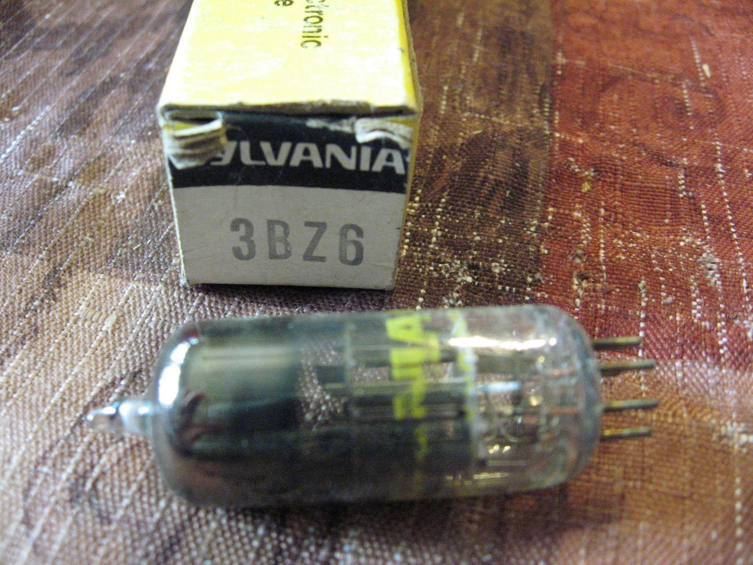 Vintage Radio TV Vacuum Electron Tube: 35W4 6ME8 6BK5 3BZ6 4HT6 3BN4 ...