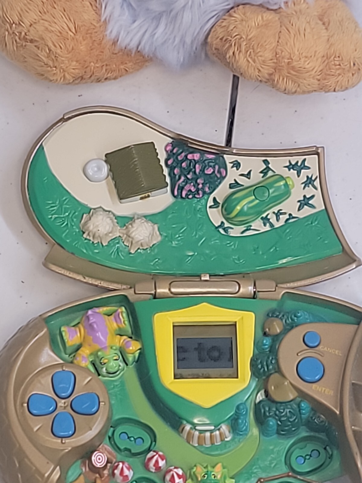 NEOPETS VIRTUAL ELECTRONIC LCD GAME 2003 HASBRO GOLD POCKET HANDHELD 1 ...