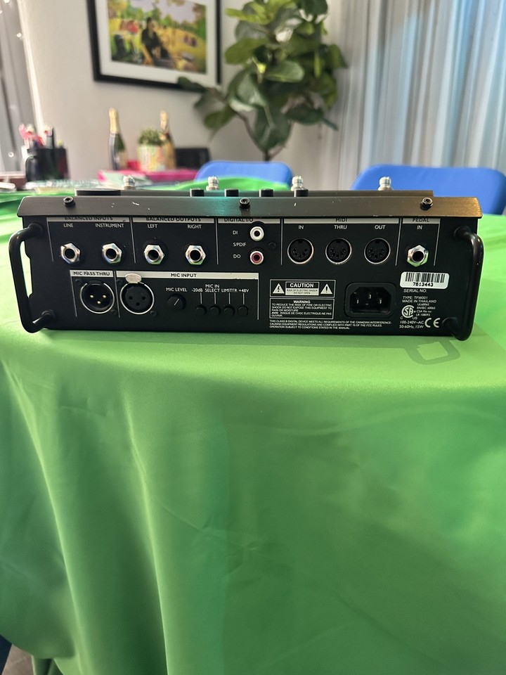 TC HELICON Voicelive Harmony Correction Effect Vocal Processor | eBay