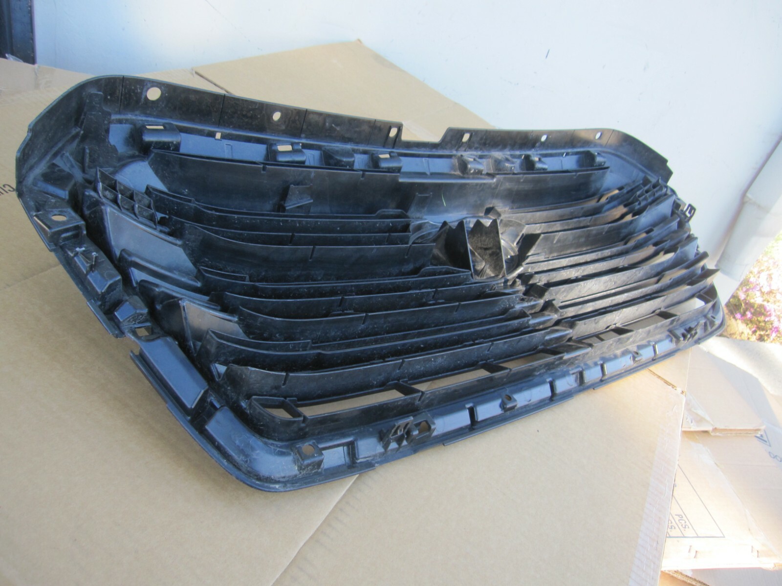 2019-2020 SUBARU ASCENT Front Grille w/ Emblem 91122-XC00A OEM | eBay