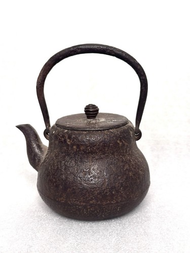 Japanese Antique Cast Iron Teapot Saki Pot 3.5” H X 2.5W Horse Motif ...