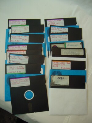 VTG COMMODORE 64 SOFTWARE - 15 FLOPPY DISCS | eBay
