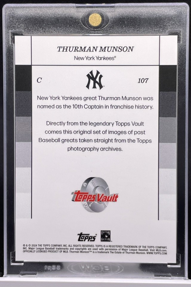 THURMAN MUNSON 2024 Topps Black & White Topps Vault Short Print SP #107 ...