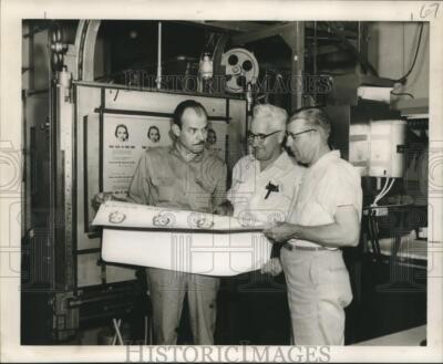 1958 Press Photo Step-And-Repeat machine at the Franklin Printing Co ...
