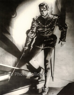 1939 Vintage Earl Of Essex ERROL FLYNN Actor By GEORGE HURRELL Duotone ...