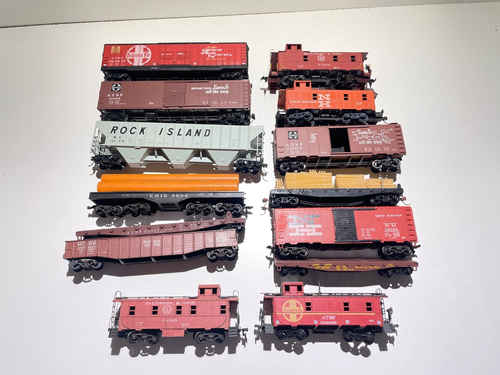 Lot of 14 Athearn HO Scale Freight Cars - Boxcars, Cabooses, Etc. No ...