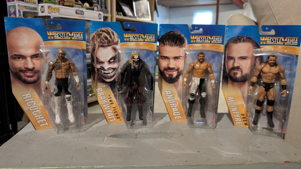 WWE Huge Figure Lot, Basic, Main Event, McIntyre, Fiend, Razor Ramon ...