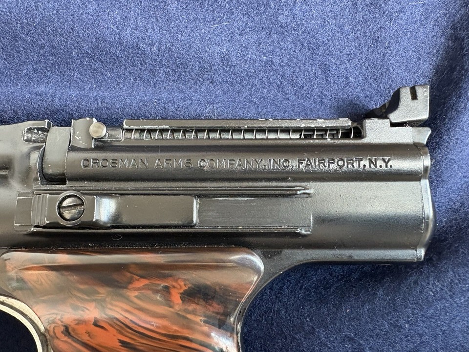 Crosman Model 600 Semi-Automatic Air Pellet Pistol .22cal Checkered ...