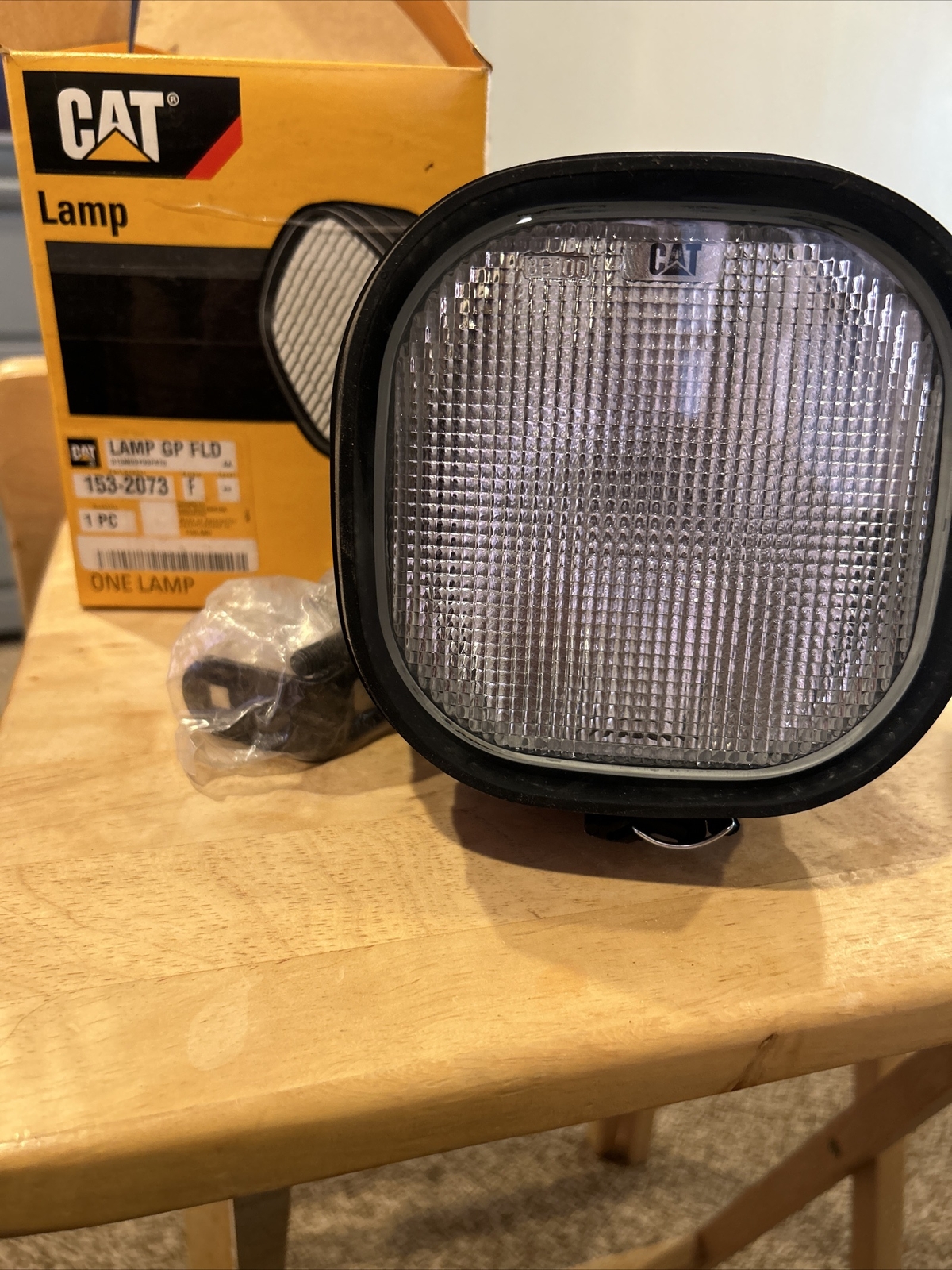 Genuine OEM Caterpillar CAT Lamps GP FLD 153-2073 V for sale online | eBay