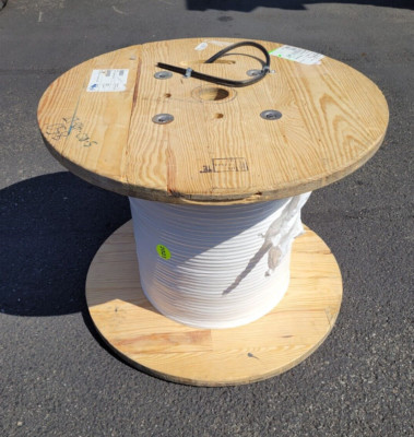 Corning FREEDM 48-Fiber Loose-Tube Gel-Free Riser 850' Fib S-R0-48-LT-A ...