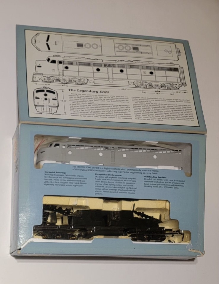 HO Scale Proto 2000 "LOT" of One E8/9 Locomotive and One SD7 Locomotive ...