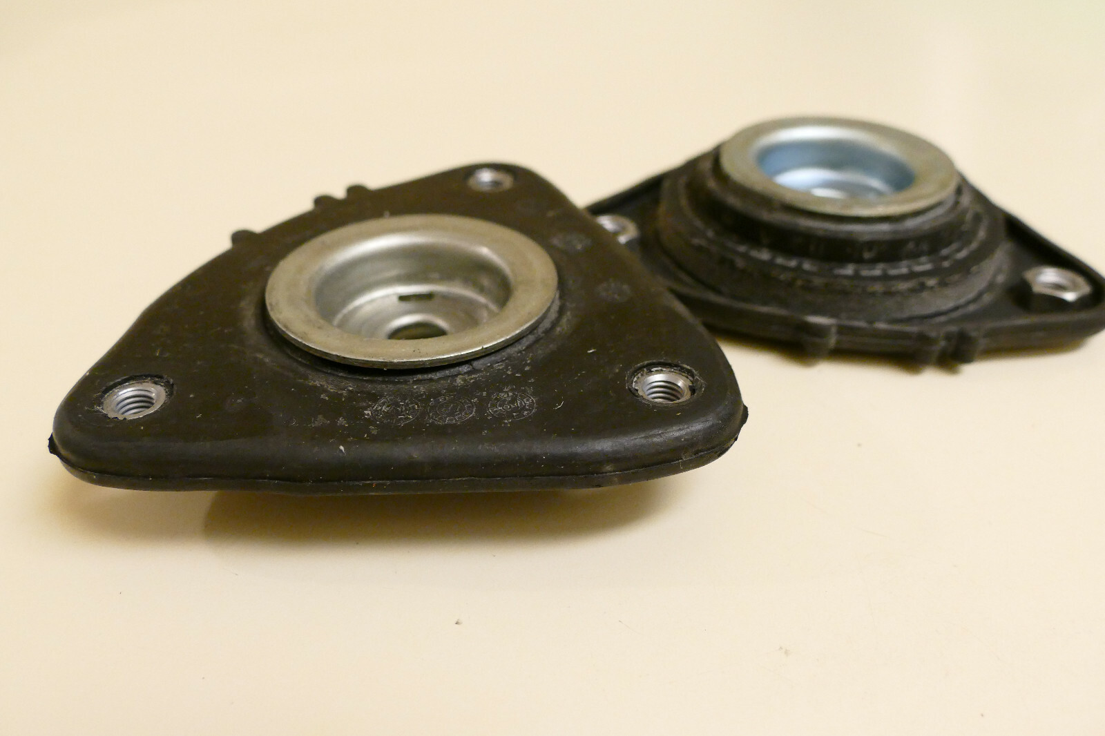 Suspension Strut Mount-FWD Sachs 802458 30681546 Volvo C30 S40 V50 ...