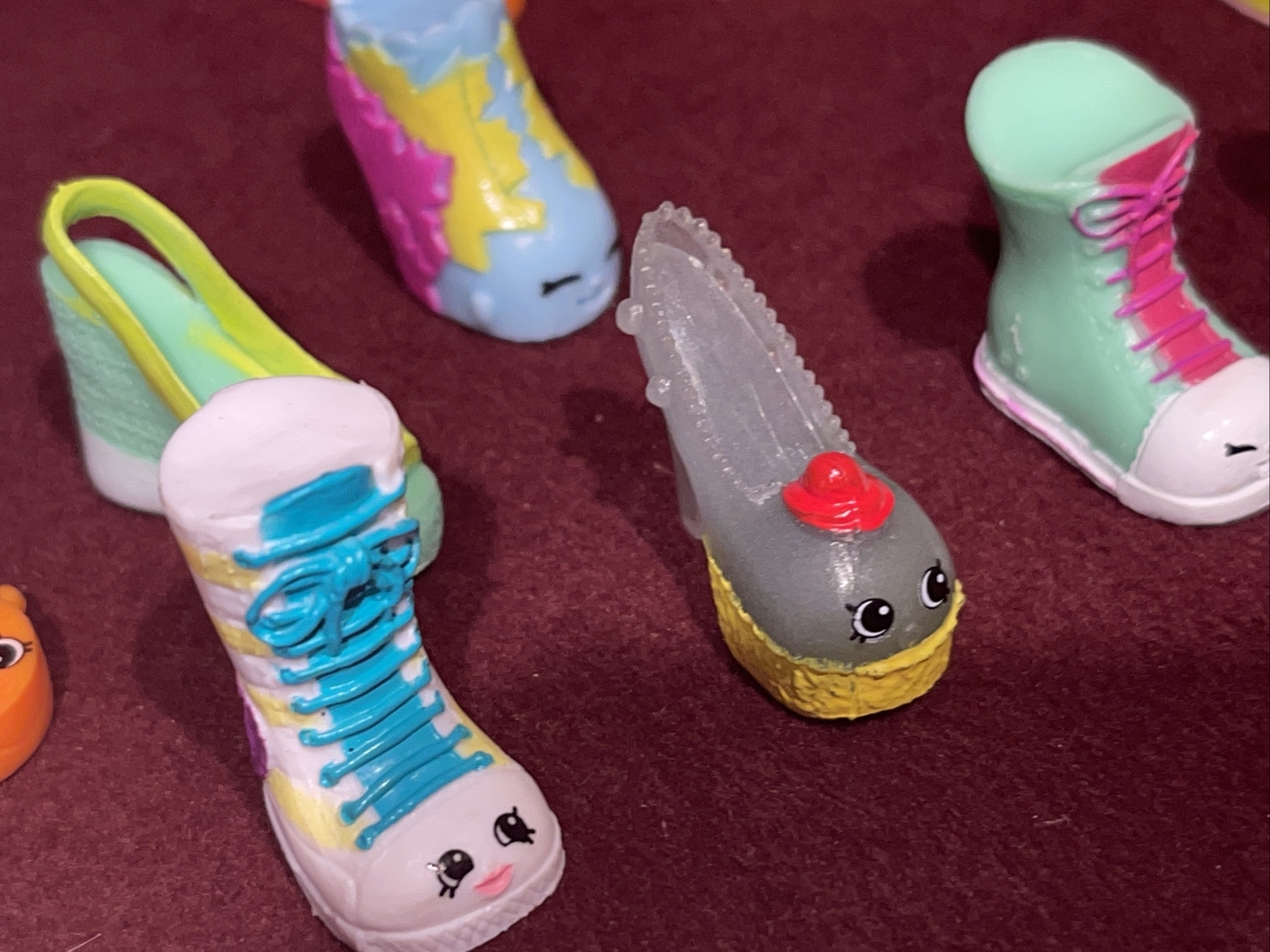 Shopkins Toy Lot of 23 Shoes High Heels Boots Sandals Slipper Glow ...