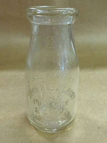 Vintage Embossed Round 1/2 Half Pint Town Hall Dairy Duluth MN Milk ...