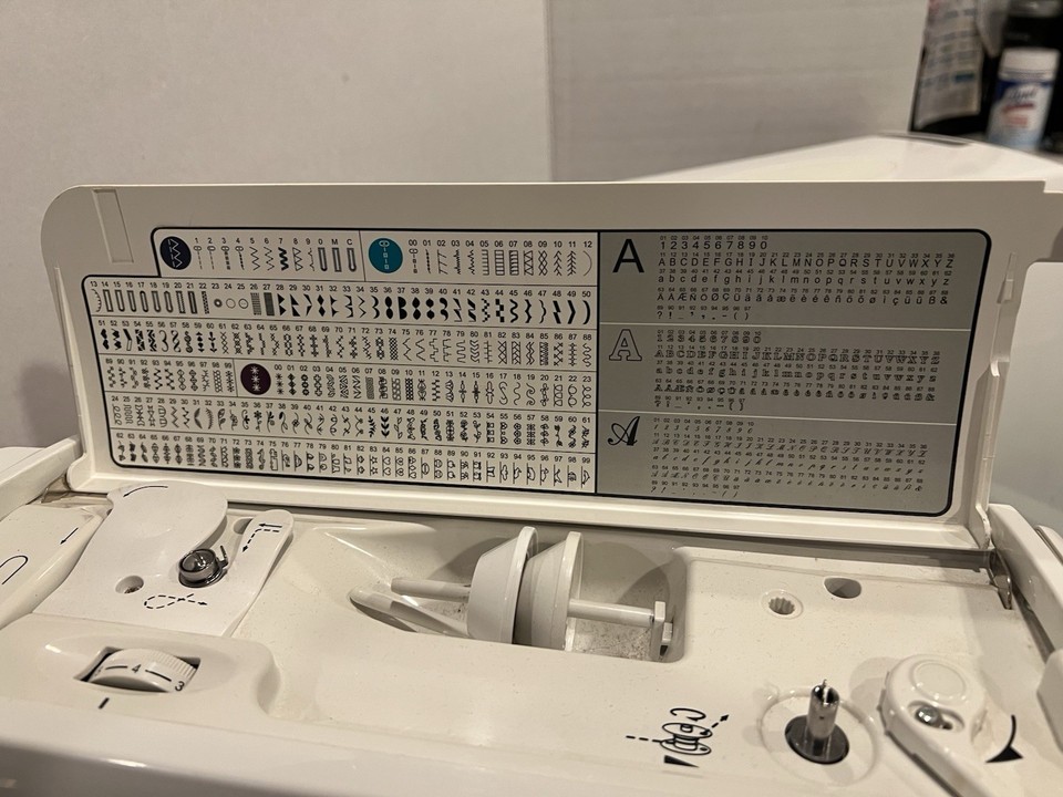Euro Pro X Sewing Machine 9125 Computerized Embroidery Machines + Case ...