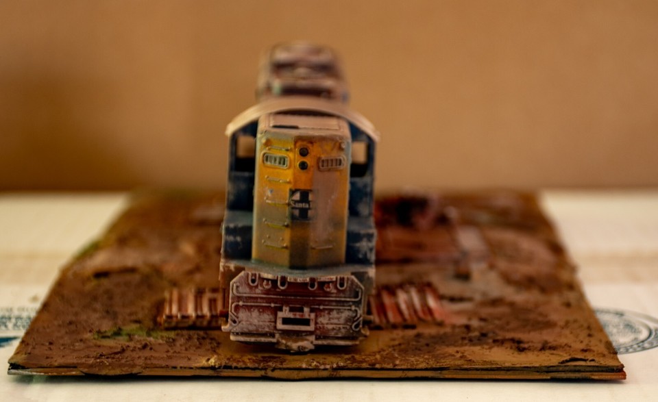 HO Scale Abandoned Santa Fe SD 24 Deadline Engine Junk Pile Diorama ...