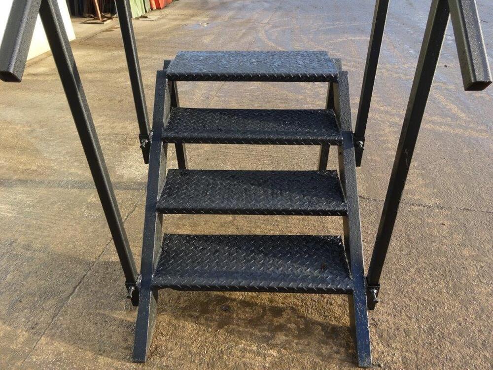 Used Steel Container Staircase / Steps 0.810 Mtr Total Rise High 0.810 ...