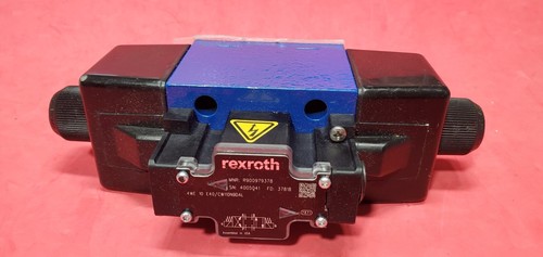 Rexroth R900979378 Solenoid Directional Control Valve 4WE 10 E40 ...