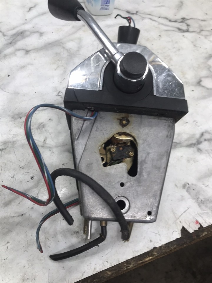 Formula 272 Boat Quicksilver top mount dual throttle shifter control ...