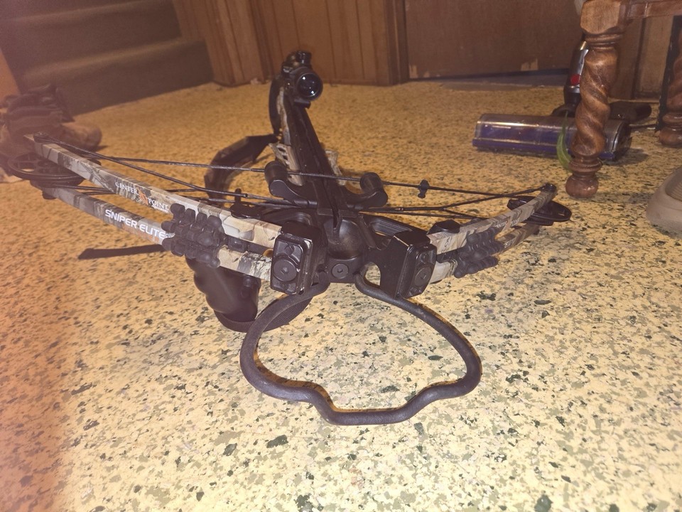 Center Point Sniper Elite 370 Crossbow With 9 Arrows | eBay