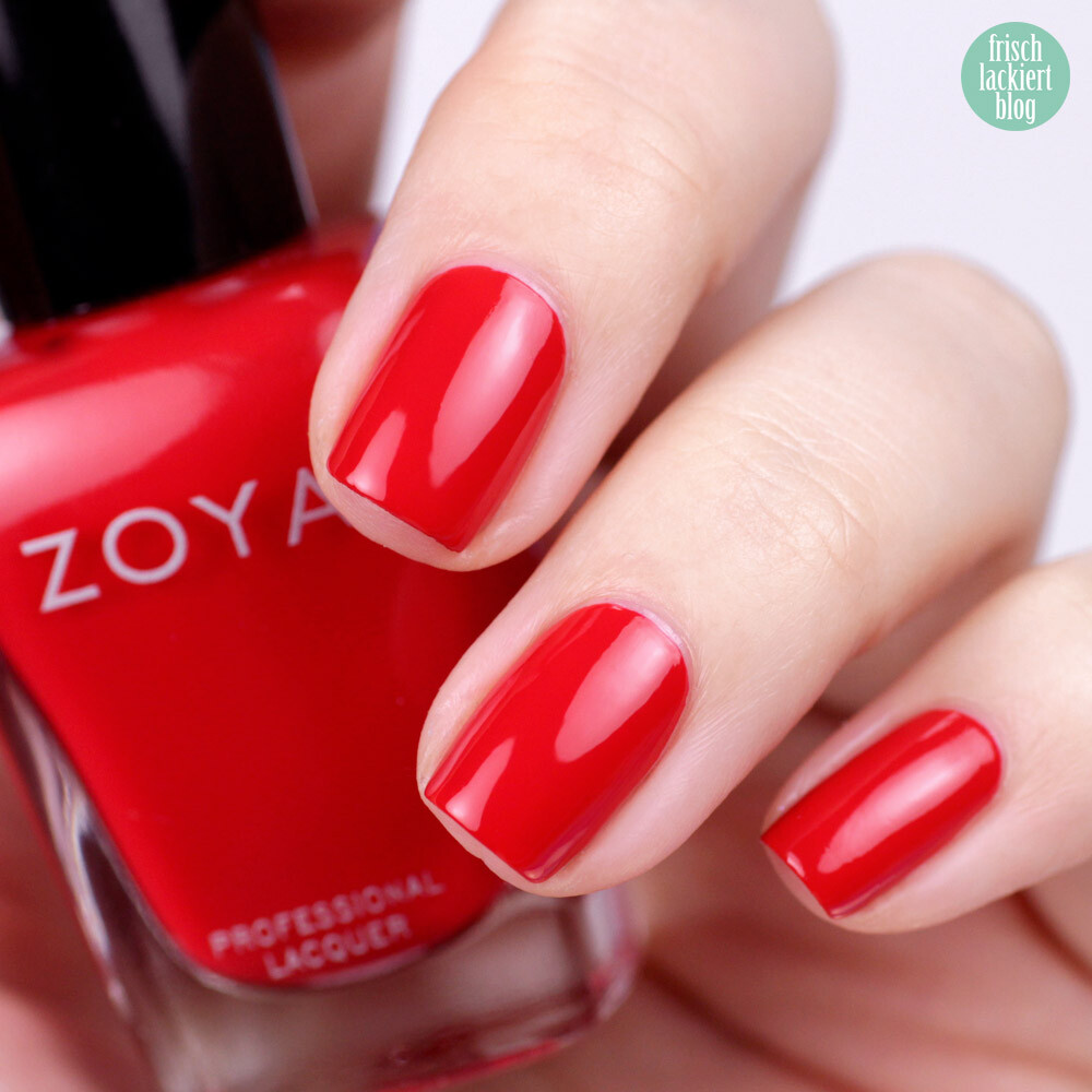 Zoya Aurora Vs Payton Glitterfingersss In English: SWATCH | Zoya