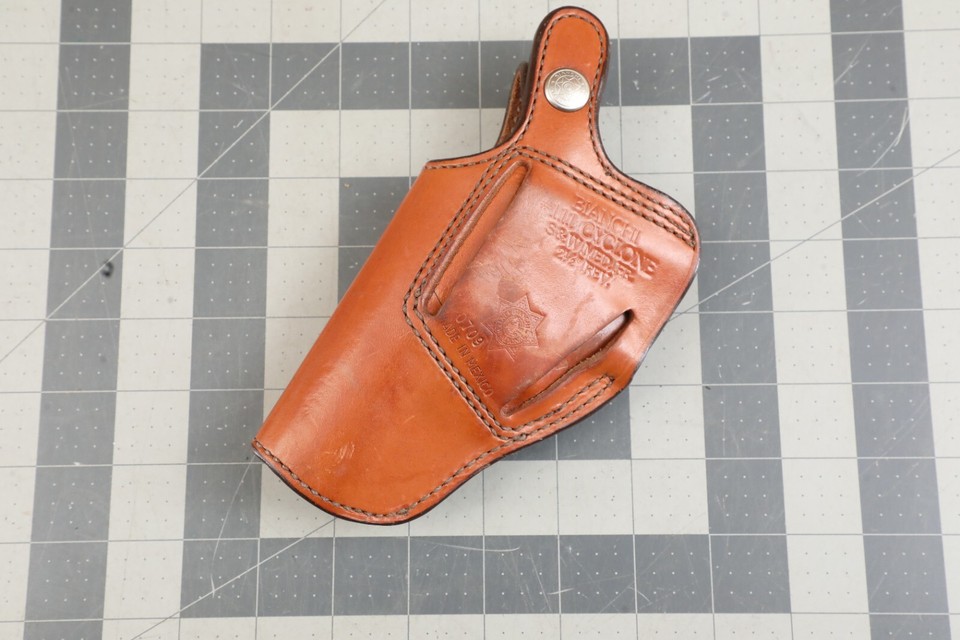 Bianchi #111 Cyclone 0709 RH Leather Belt Holster: 2 1/2" Smith ...