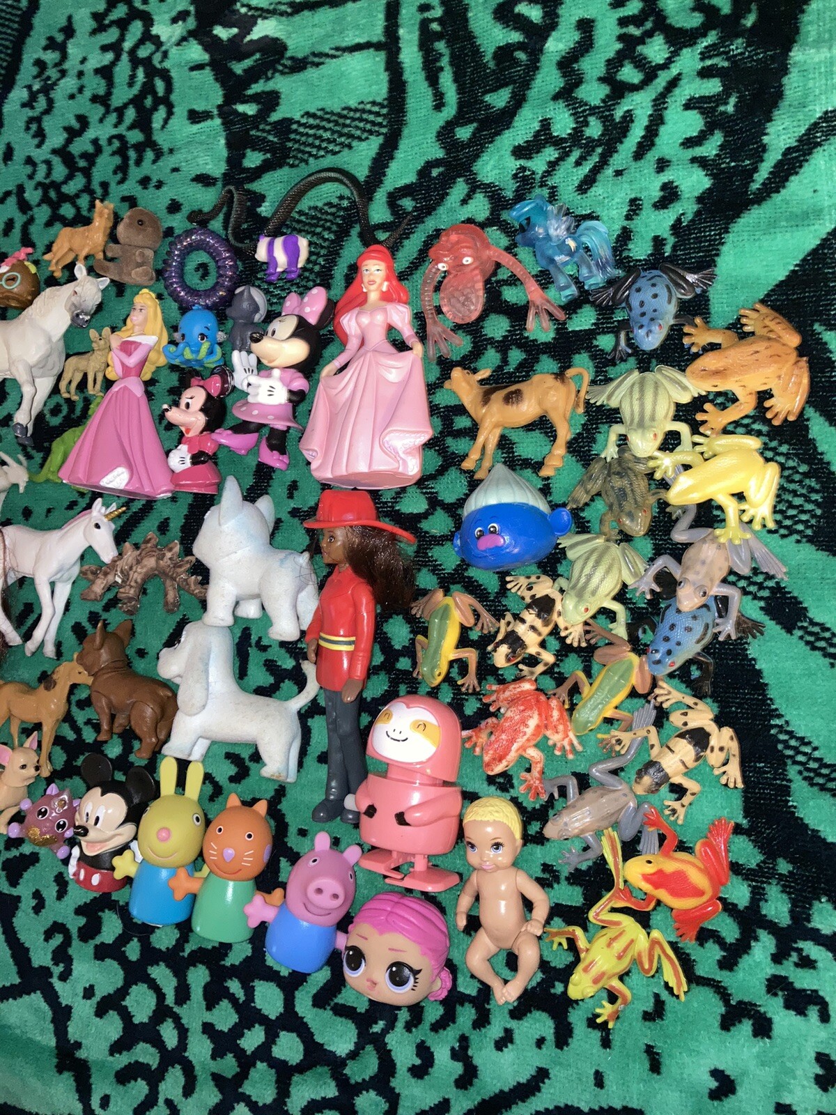 Mini Toy Mixed Lot: Frogs, Minnie Mouse, Disney Princess, Barbie ...