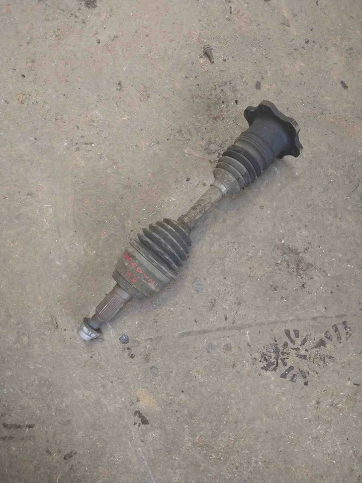2001-2006 GMC Yukon Chevy Tahoe Right Front CV Axle OEM 26069244 | eBay