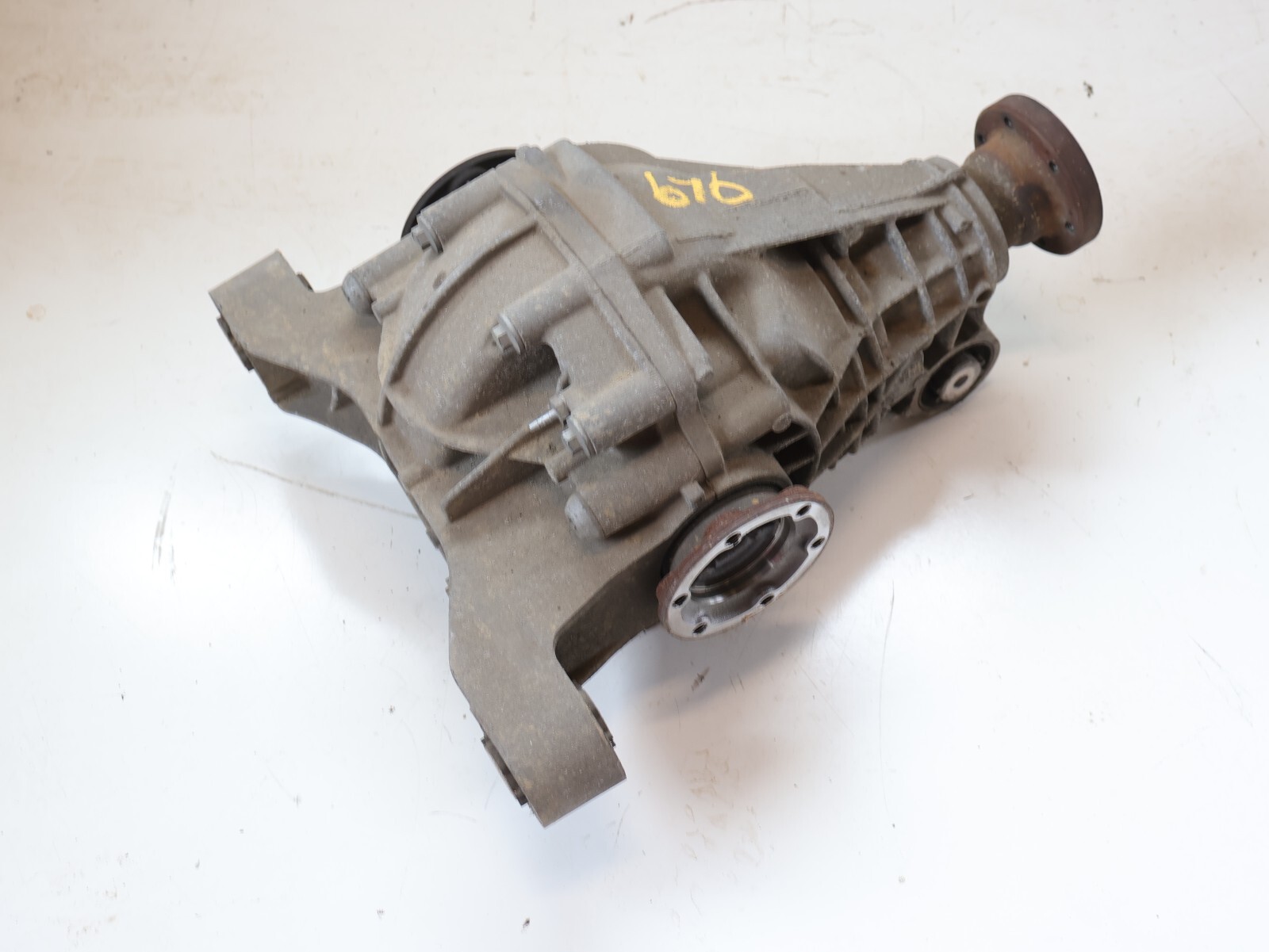 2008-2010 Porsche Cayenne Rear Differential Carrier Assembly 4.8L Non ...