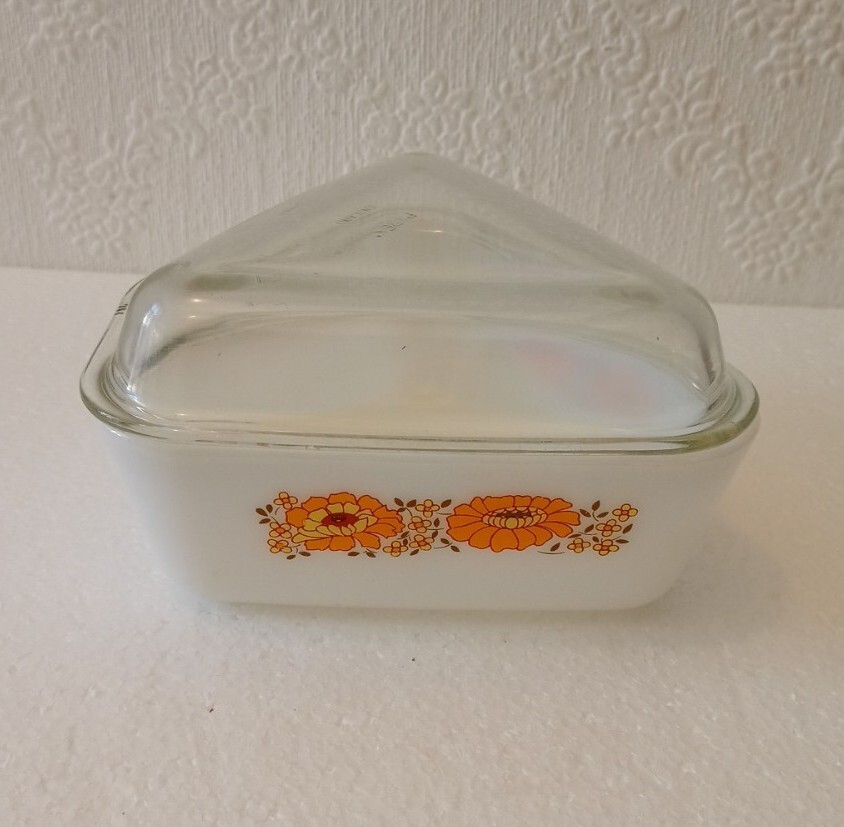 Vintage Pyrex Space Saver Marigold Sunflower Triangle Retro Pyrex Dish ...